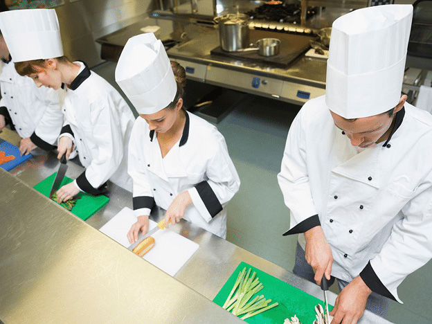 How to Optimize Restaurant Operations - National Checking